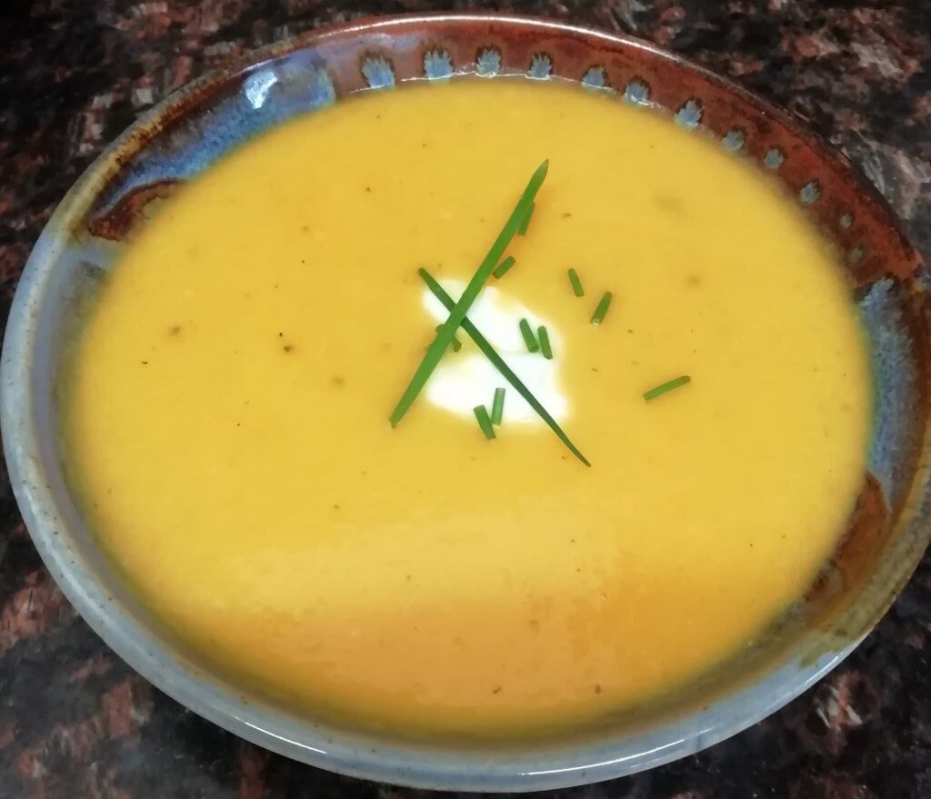 Golden vegetable soup - low in calories but very satisfying